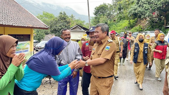 Kucurkan Rp 1,7 Miliar Tangani Bencana – Laman 2 – Radartasik.id