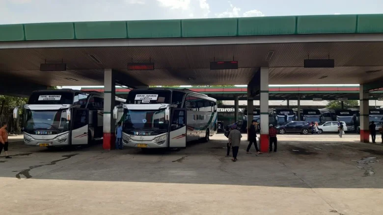 Harga Tiket Bus Budiman 2025 Jurusan Kampung Rambutan Jakarta ...