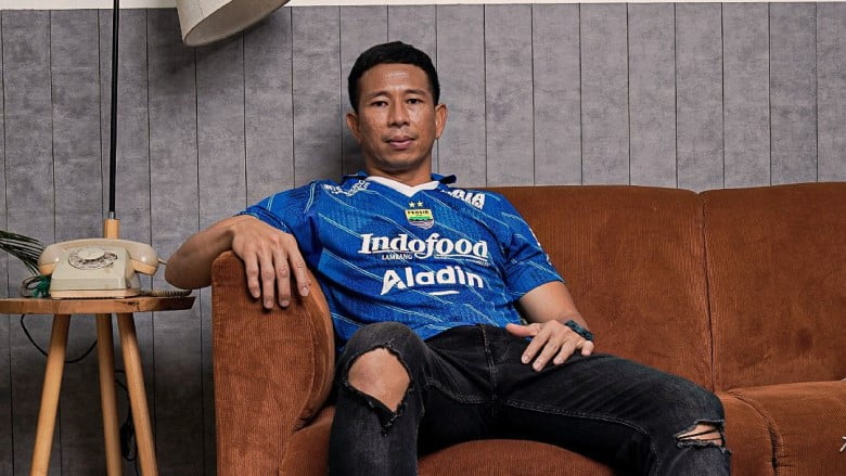 Persib Bandung vs Persikabo 1973: Laga Spesial bagi I Made Wirawan ...