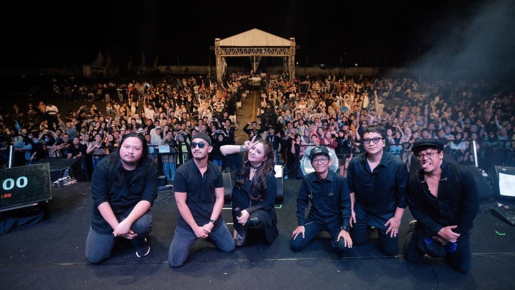 Lirik Lagu Menangis Semalam Milik Audy Item yang Dicover Salma Salsabil di Konser Pekan Gembira ...