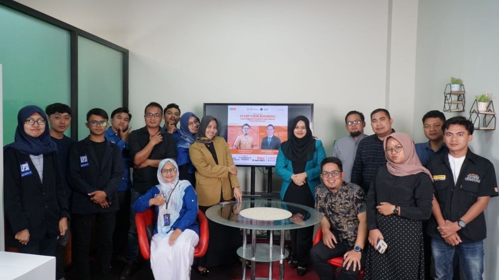 Universitas Mayasari Bakti dan Politeknik LP3I Tasikmalaya Ajak Milenial Eksplor Bisnis Pakai ...