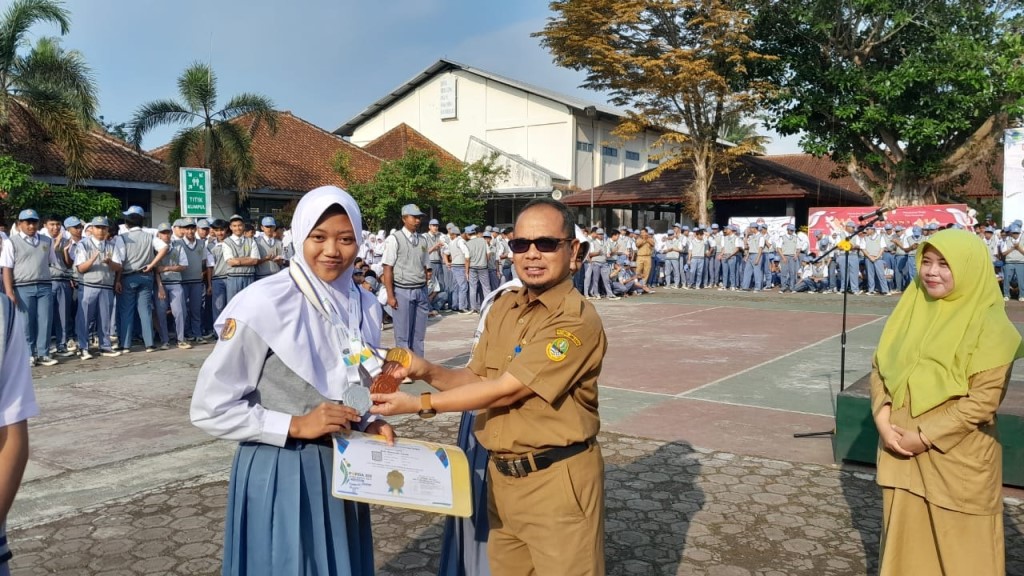 Sala, Siswa SMAN 1 Singaparna yang juga Atlet Pentathlon Raih Prestasi ...