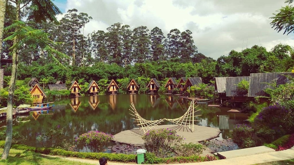 Dusun Bambu Lembang: Lokasi, Harga Tiket Masuk, dan Fasilitas ...