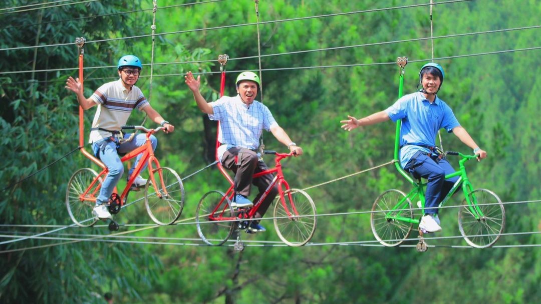 Memacu Adrenalin! The Lodge Maribaya Hadirkan Beragam Wahana Ekstrem ...