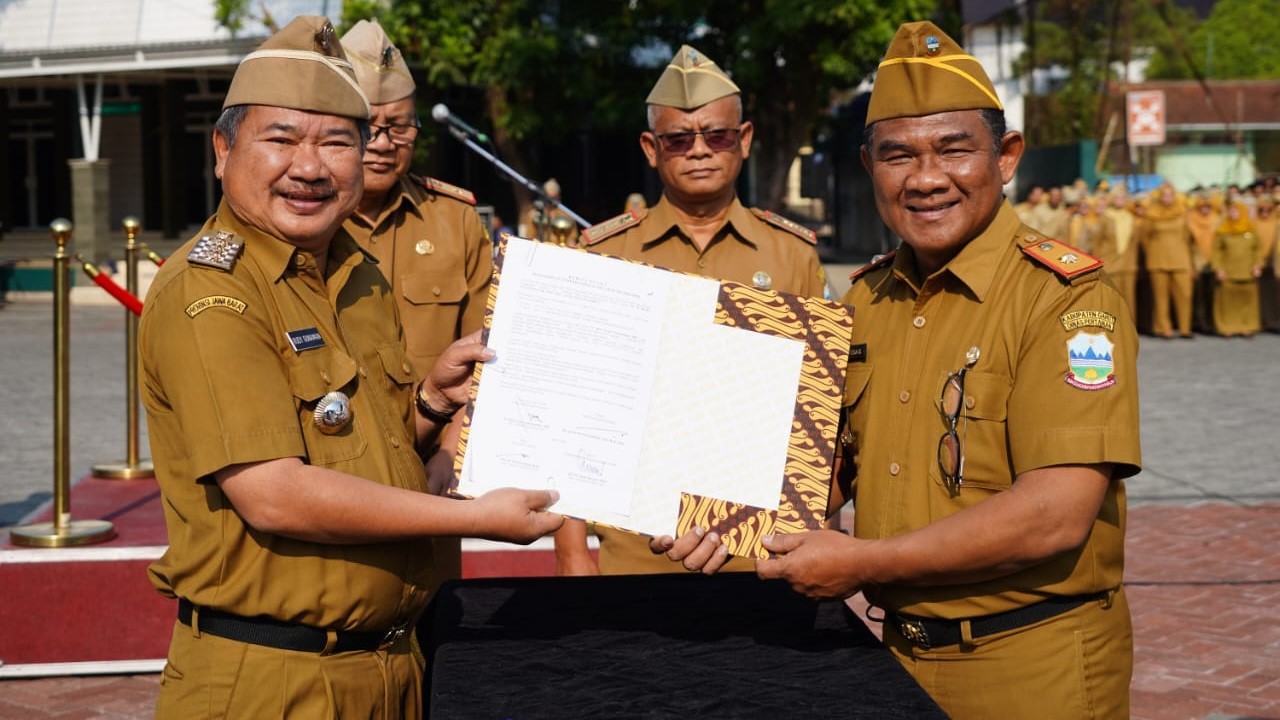 Malu sebagai Magister Pertanian, Bupati Garut Rotasi 2 Kepala Dinas ...