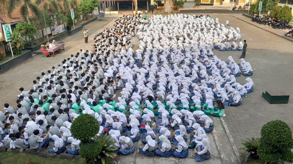 SMAN 1 Singaparna Peduli Palestina, Ratusan Siswa dan Guru Gelar Doa ...
