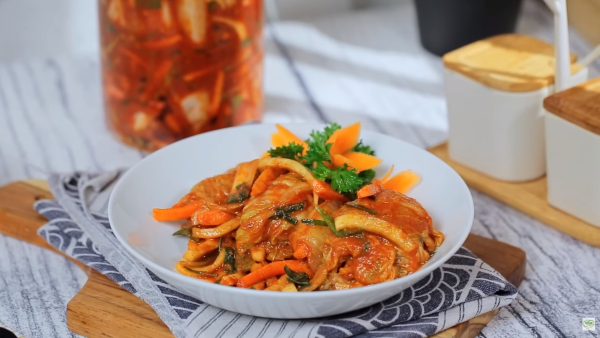 Resep Kimchi Praktis ala Chef Rudy Choirudin, Kuliner Korea Populer ...