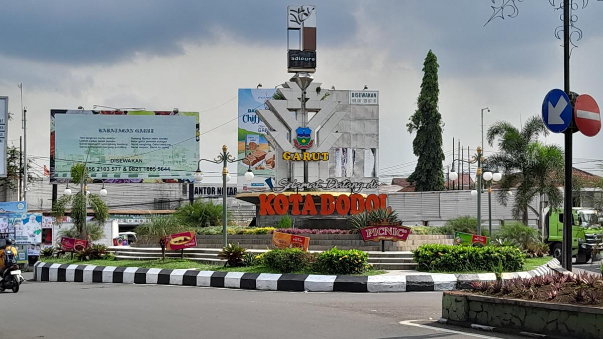 KEREN! Zero Jalan Berlubang Jadi Target Pemkab Garut Tahun 2024 ...