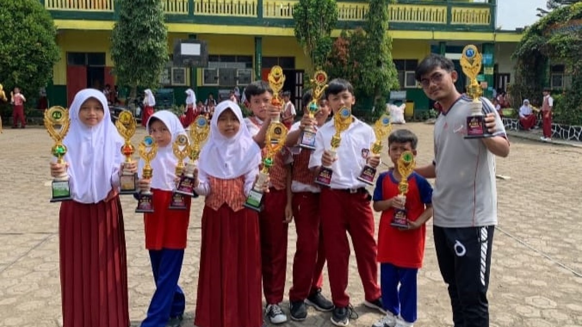 Lulusan SDN 1 Parakannyasag Tasikmalaya Hafal Juz 30 dan Berprestasi – Radartasik.id
