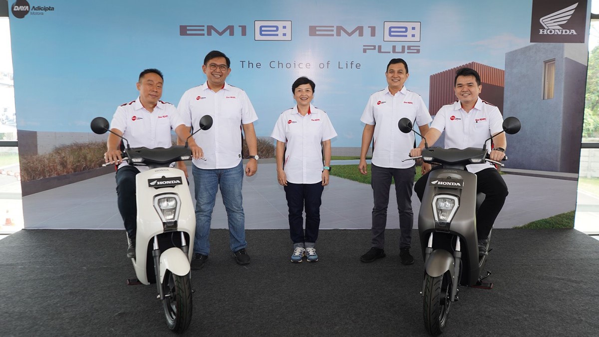 Resmi, DAM Kenalkan Sepeda Motor Listrik Honda EM1 e: dan EM1 e: PLUS ...