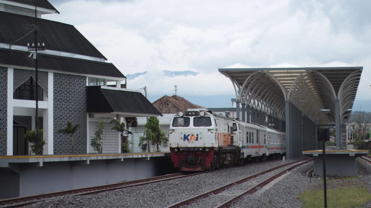 Kereta Eksekutif Bakal Beroperasi di Stasiun KA Garut, Segini Harga ...