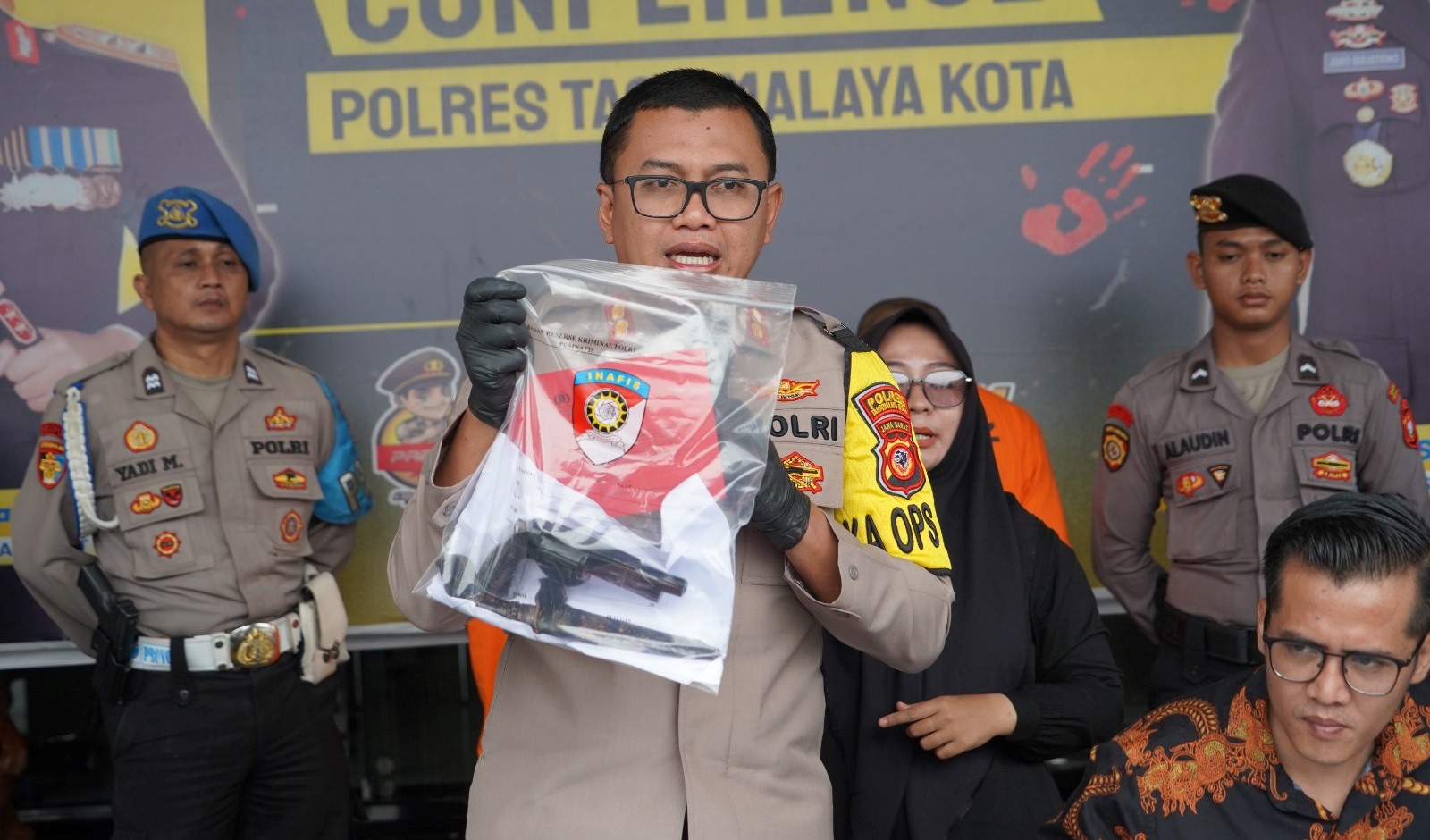 Lebaran di Tahanan Deh! Pelaku Curanmor Diamankan Polisi, Bawa Pistol ...