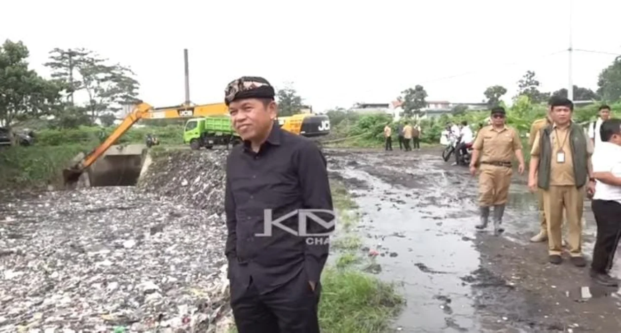 Kata Dedi Mulyadi, Angkut Sampah di Sungai Citarum Tidak akan Selesai Jika Tidak Dicegah dari ...