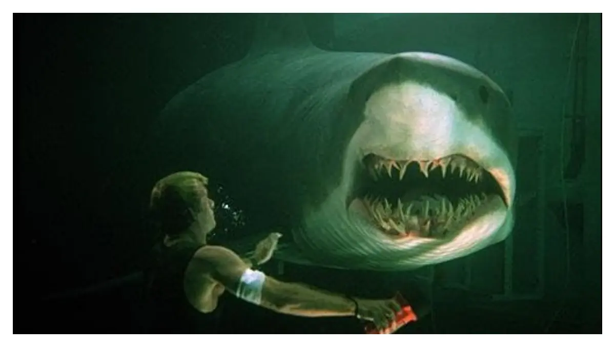 Malam Ini! Deep Blue Sea Hadir di Bioskop TransTV, Aksi Seram Hiu ...